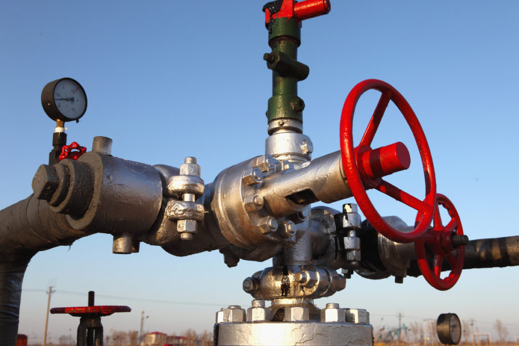 Home - Sentinel Midstream solutions for oil gathering, storage, and terminaling.